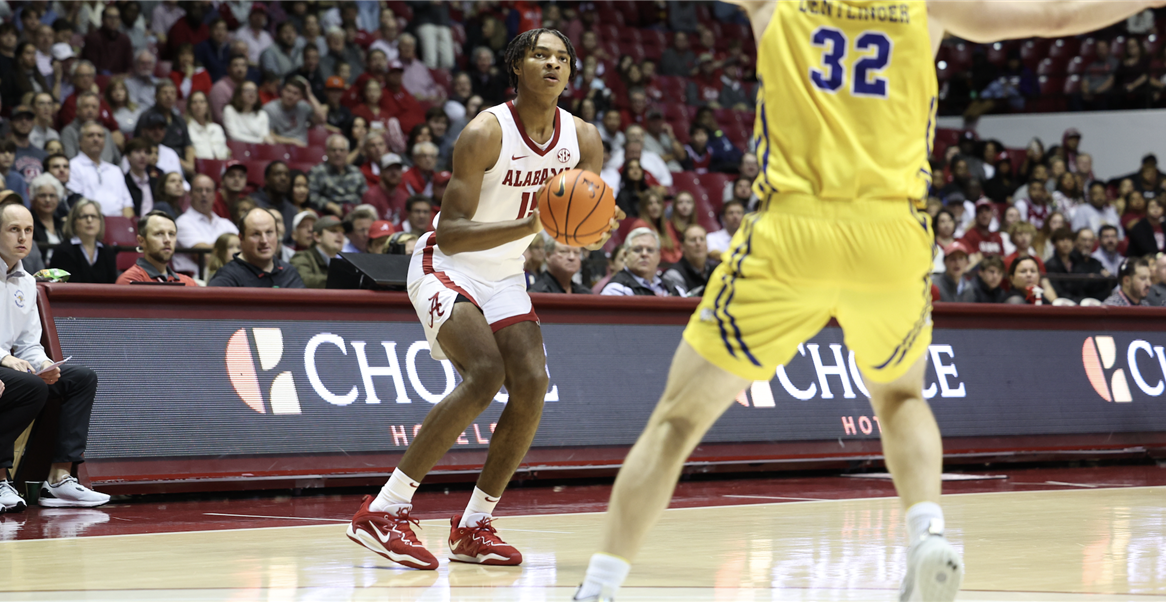 Alabama forward Noah Clowney named SEC Freshman of the Week