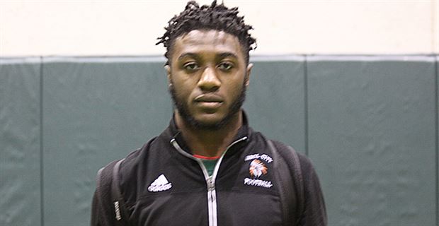 Commitment Analysis: DB Randy Russell