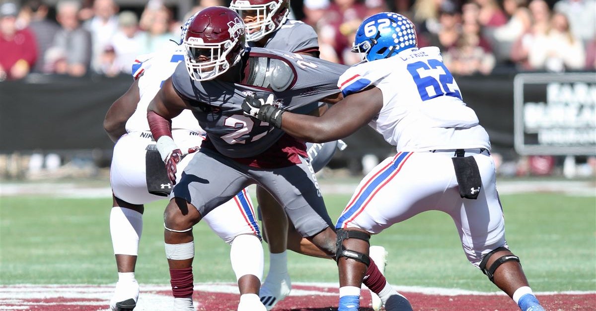 WATCH: Senior Nathan Pickering updates State's defensive line progression