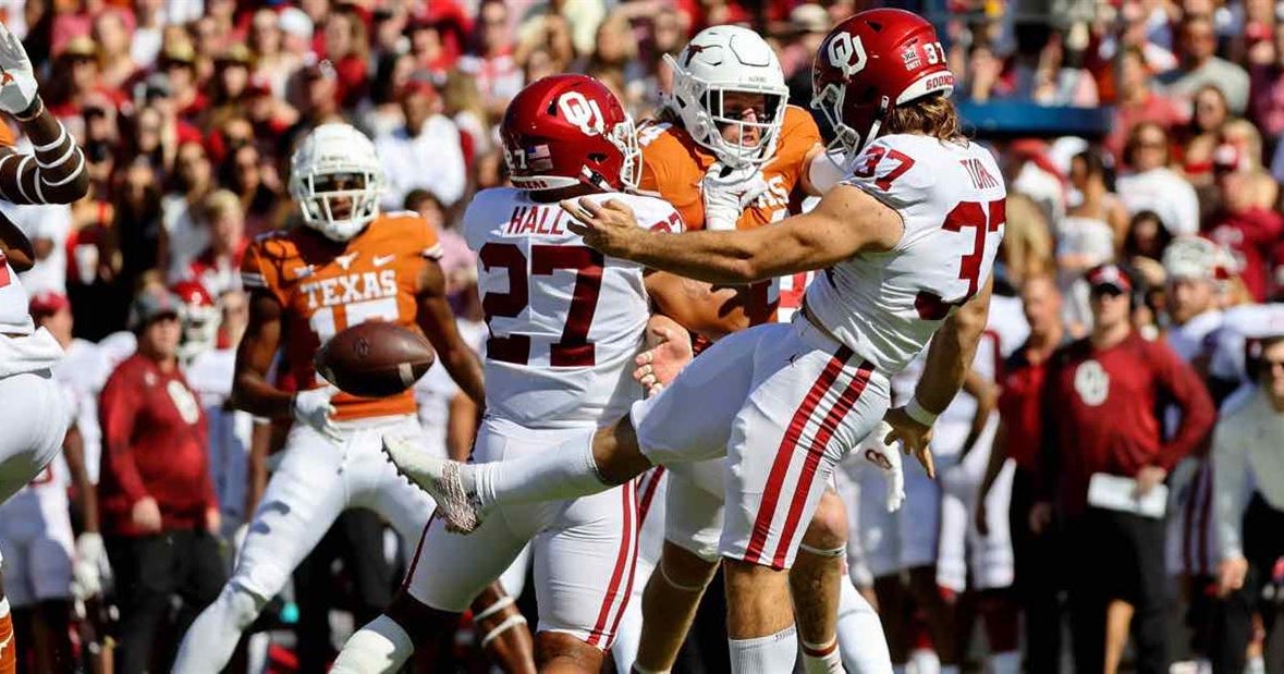 Dillon Gabriel, Michael Turk earn Big 12 preseason honors