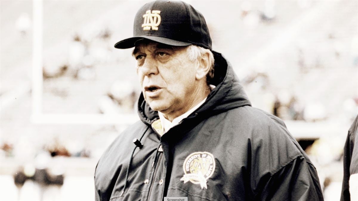 Tom Clements Reflects on Legendary OL Coach Joe Moore