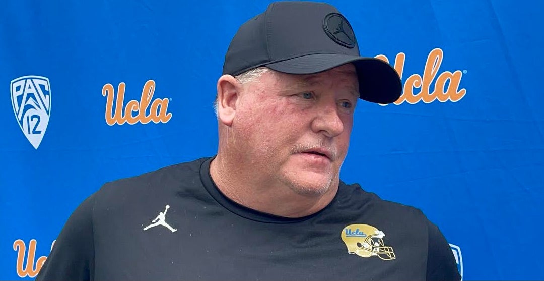 Excerpt: Chip Kelly on Latu's Progress, Size of the Running Backs