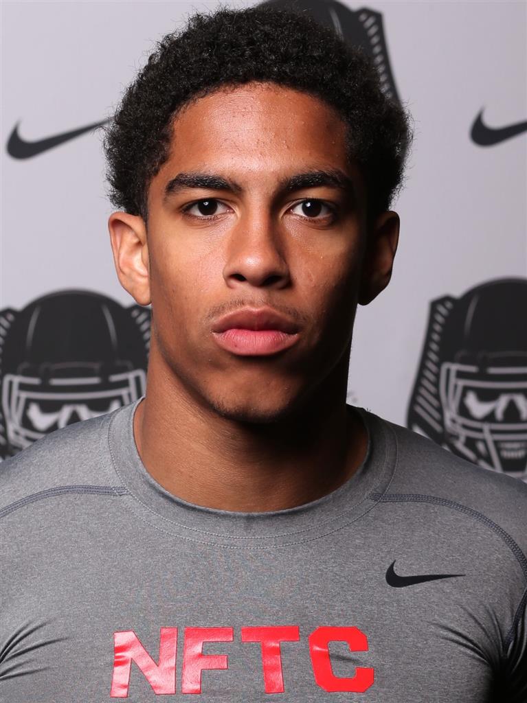 Slade commits to Memphis