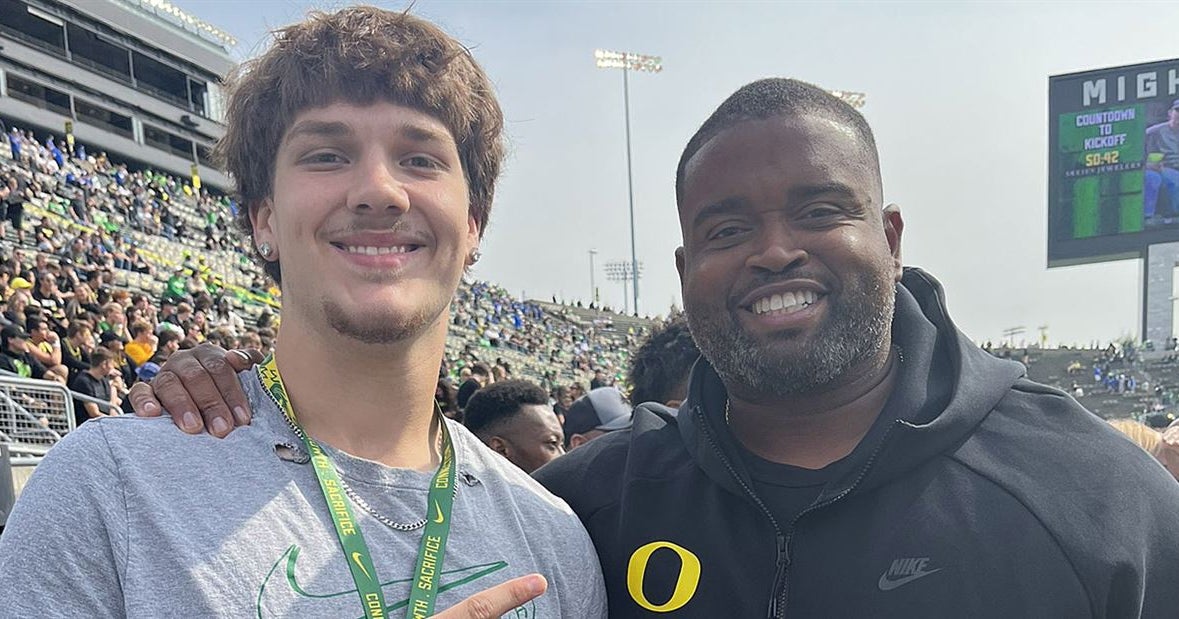 Washington 2024 OL Fox Crader takes in Oregon win over UCLA