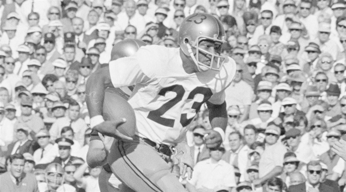 Purdue Football legend Leroy Keyes dies at 74