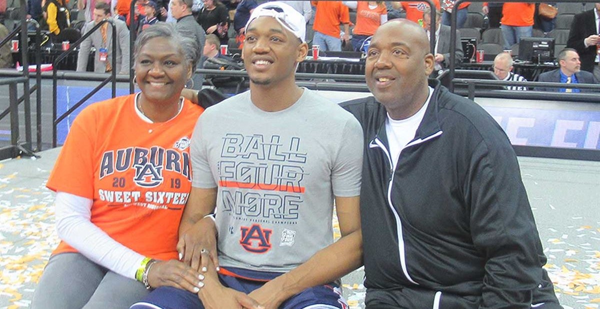 Friday Final Four edition: Auburn news, notes & quotes