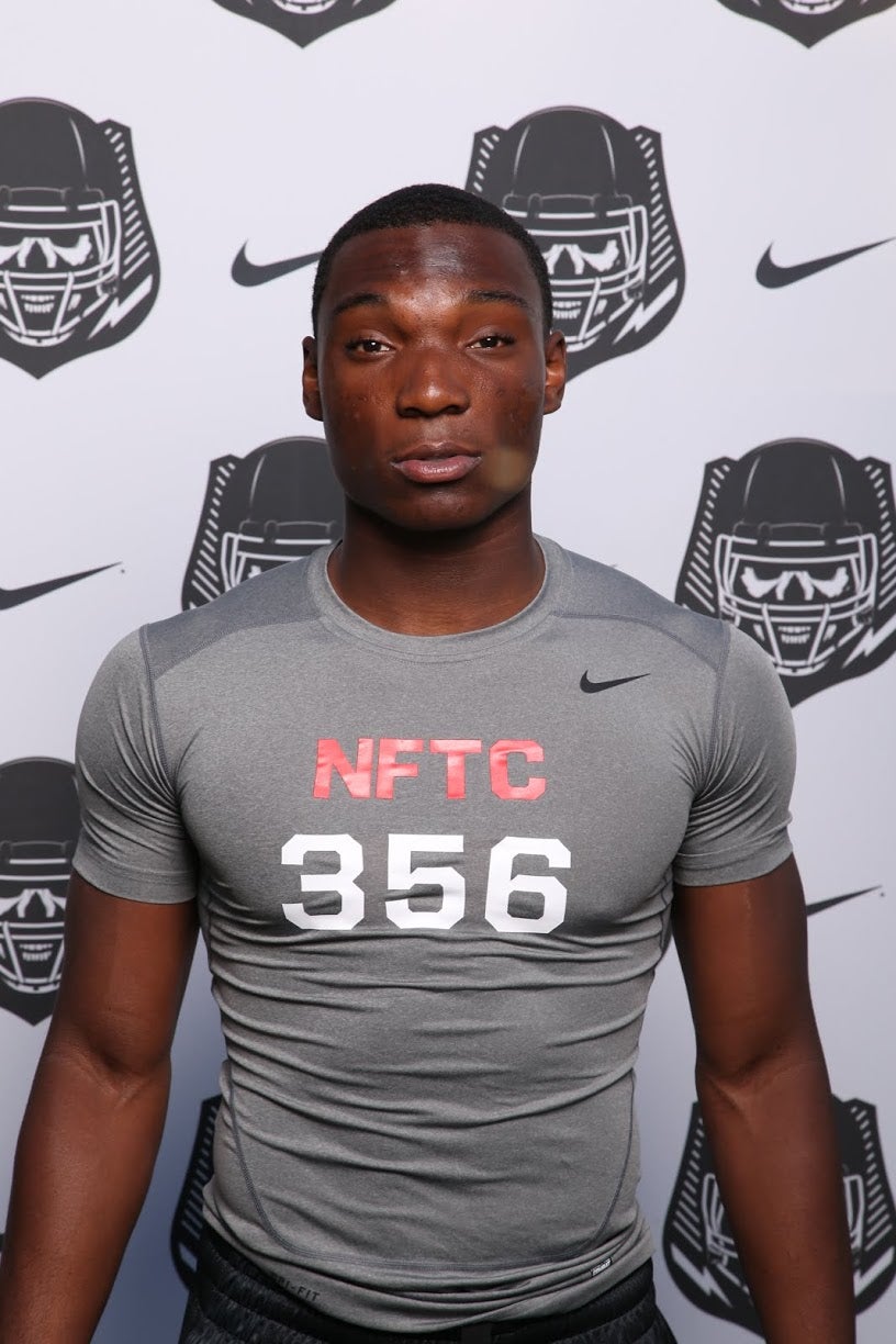 Kelvin McKnight Profile Photos