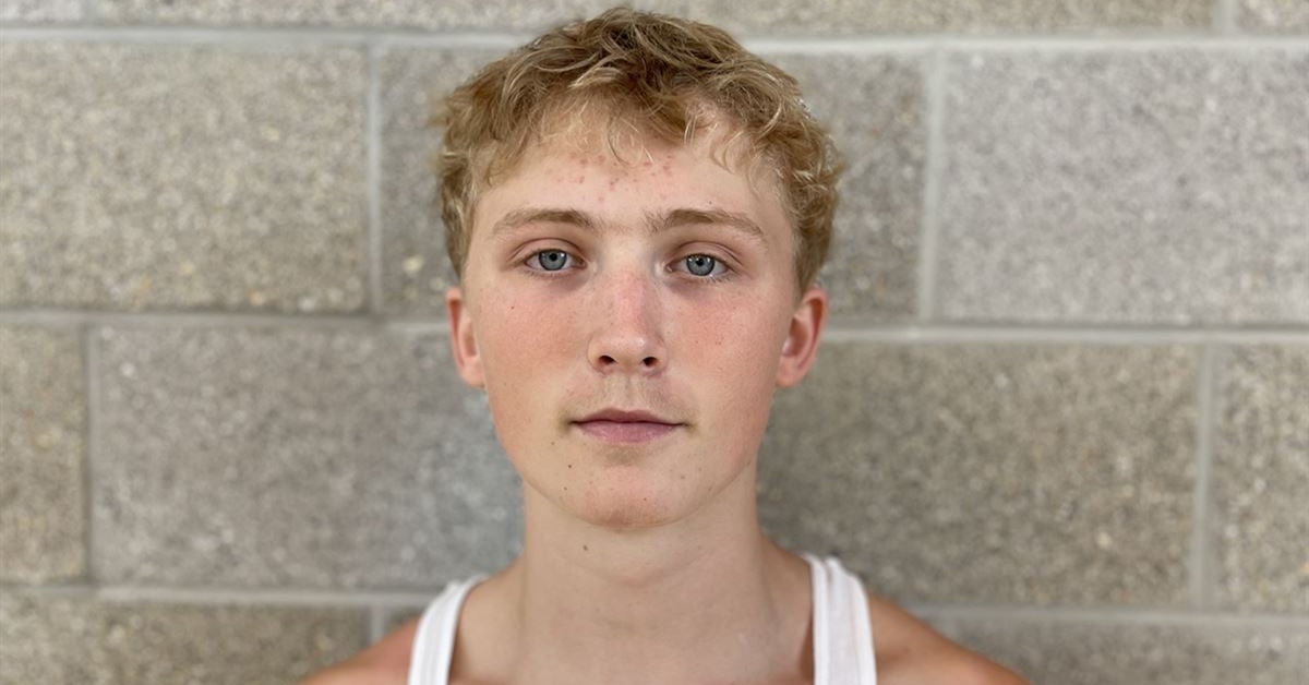 2028 tight end/hoops prospect adds Auburn football offer