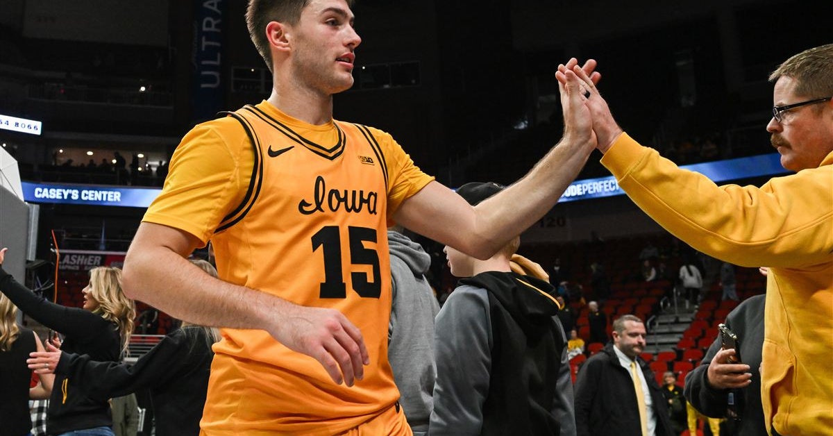 Iowa Basketball: Hawkeyes Crush Bucknell in Ben McCollum's Return to ...