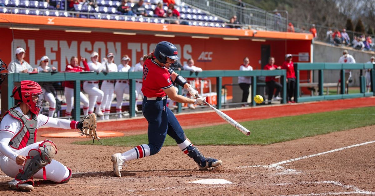 Ole Miss rallies to hand Miami (Ohio) first loss of the season at ...