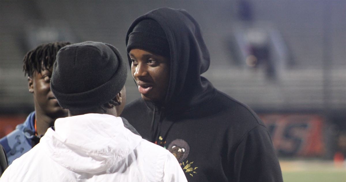 Three-star OL Brandon Henderson makes a quick return trip to Illinois