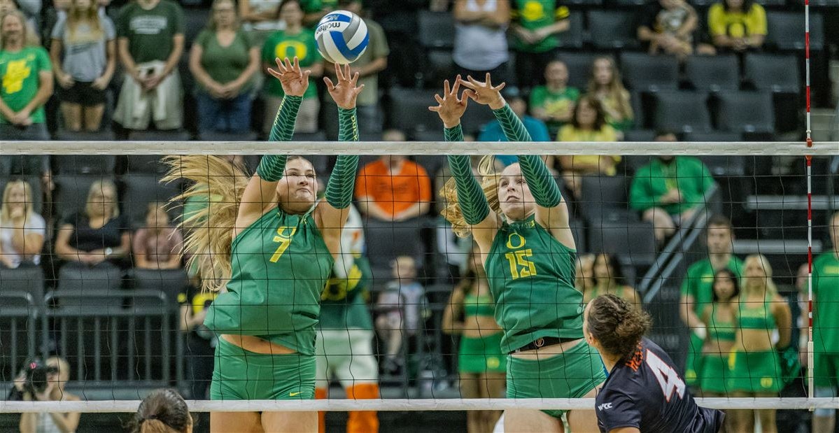 Oregon Volleyball checks all the boxes in dominant sweep of Oregon State