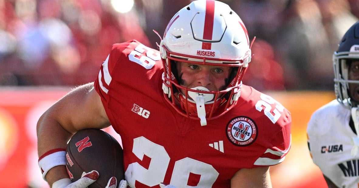 WATCH: Nebraska freshman Carter Nelson catches first career touchdown pass