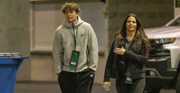 Ayden Edwards, a 2028 QB prospect, feeling the love from Oregon after ...