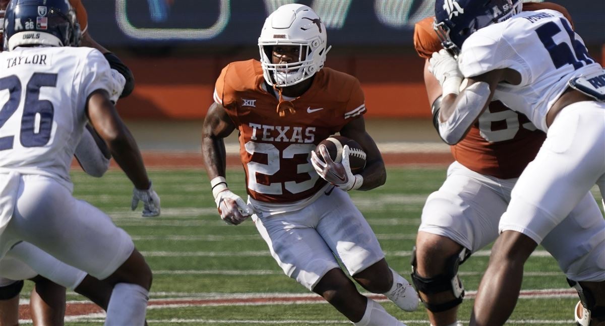 Texas running backs combine for productive outing after CJ Baxter’s ...