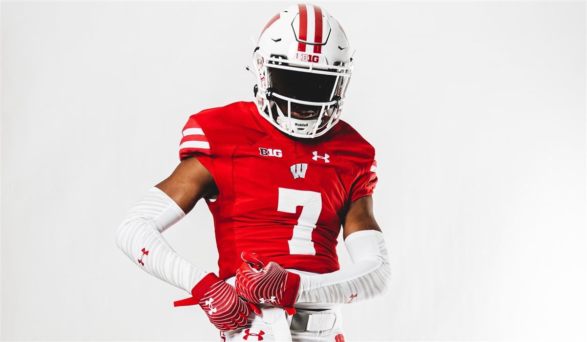 Badgers "extremely interested" in 6-foot-3 cornerback Lloyd Irvin