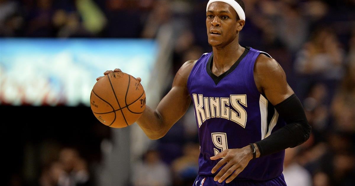 WATCH: Rajon Rondo badly airballs a free throw