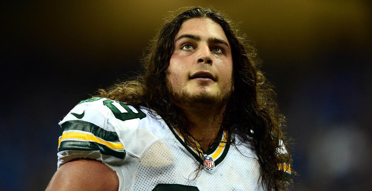 Packers place David Bakhtiari on IR, announce roster moves