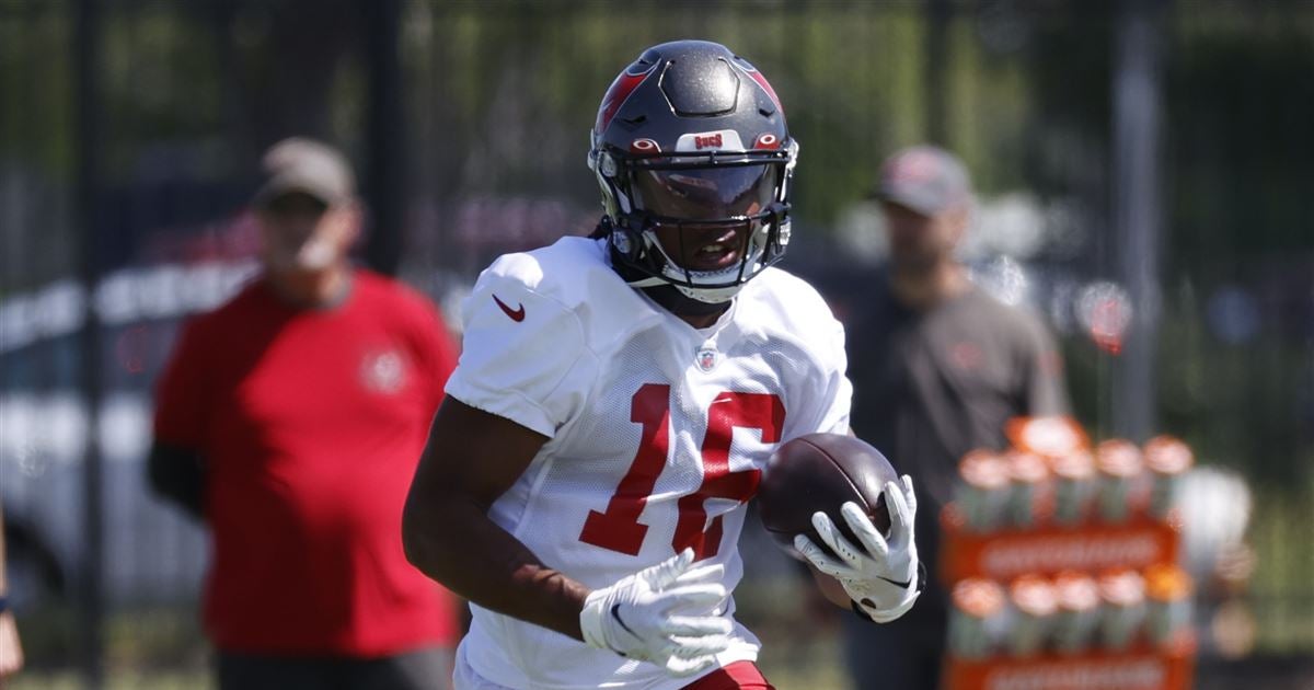 Tampa Bay Buccaneers release WR Travis Jonsen after DUI arrest