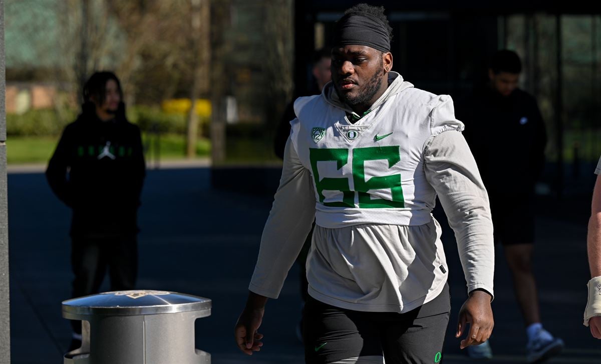 Former Oregon OL Jonathan Denis reunites with Mario Cristobal in Miami
