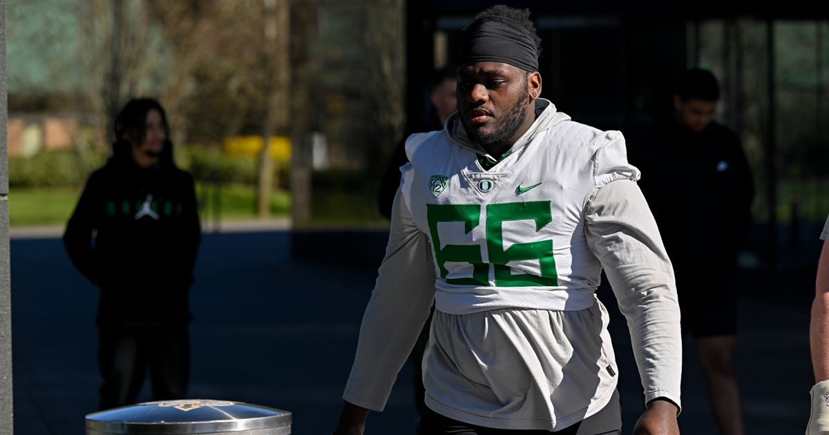Former Oregon OL Jonathan Denis reunites with Mario Cristobal in Miami