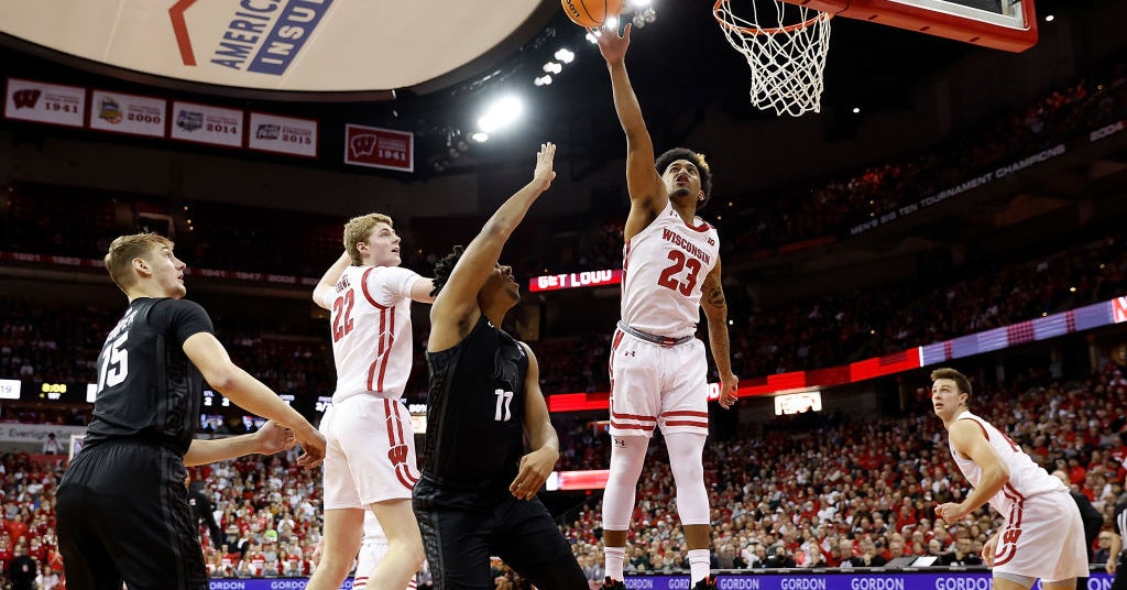 Wisconsin player grades: Steven Crowl, Connor Essegian earn rave ...