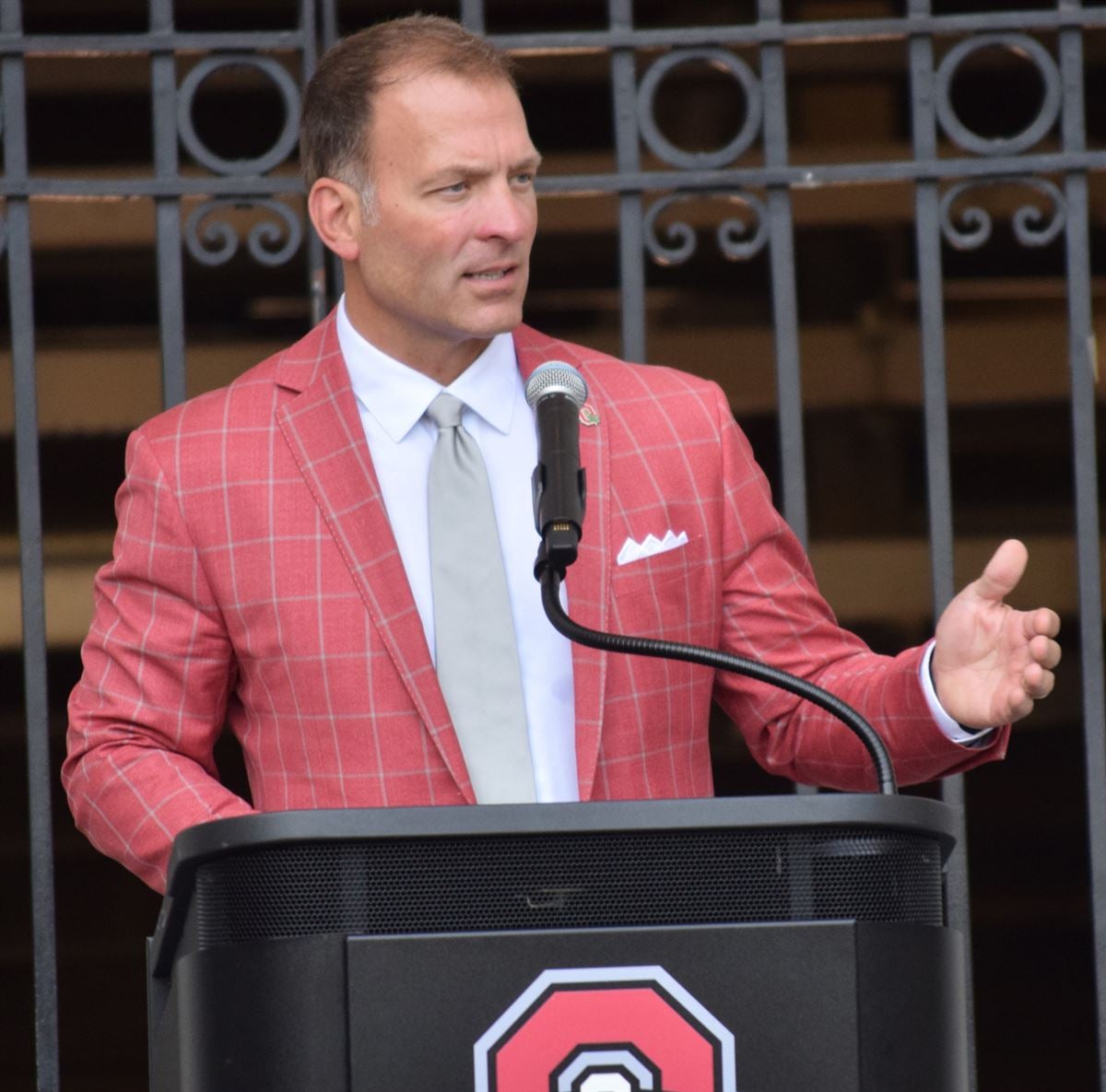 Ohio State great Archie Griffin immortalized with statue outside Ohio ...