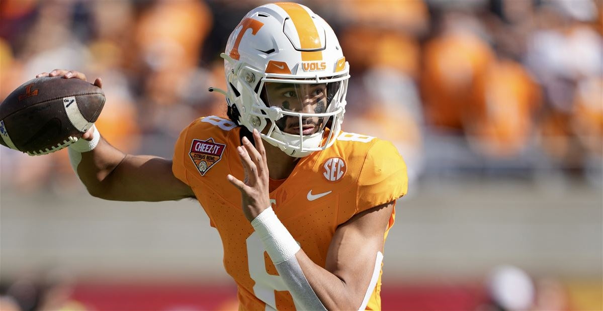 Ranking college football's top 25 quarterbacks in 2024