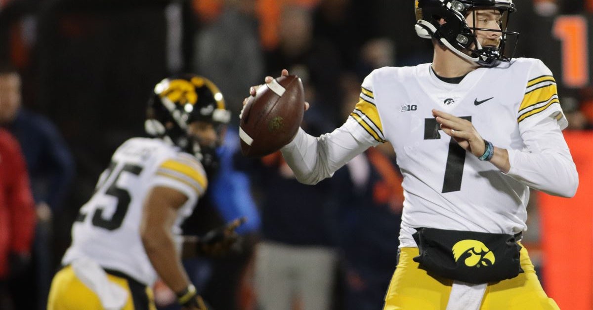 Know the foe: Previewing Iowa with HawkeyeInsider's Sean Bock