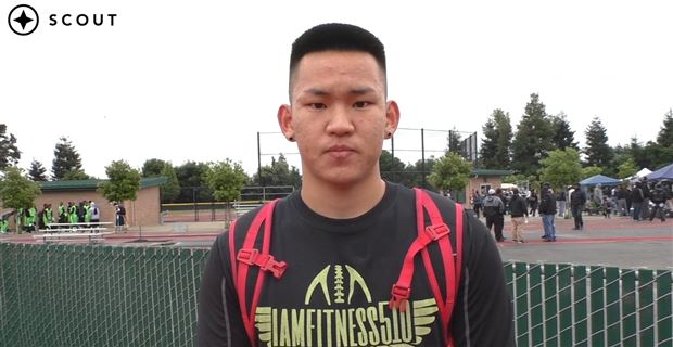 Quarterback Phillip Tran visits Hawaii