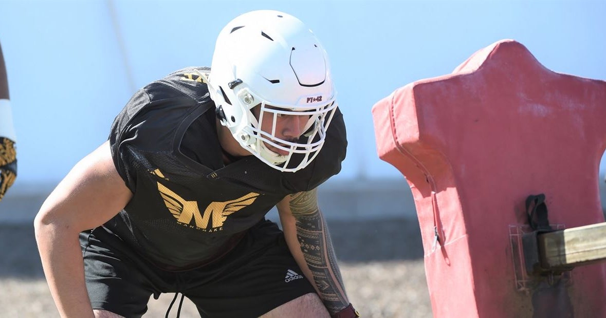 Merlin Robertson named to 2020 Butkus Award Watch List