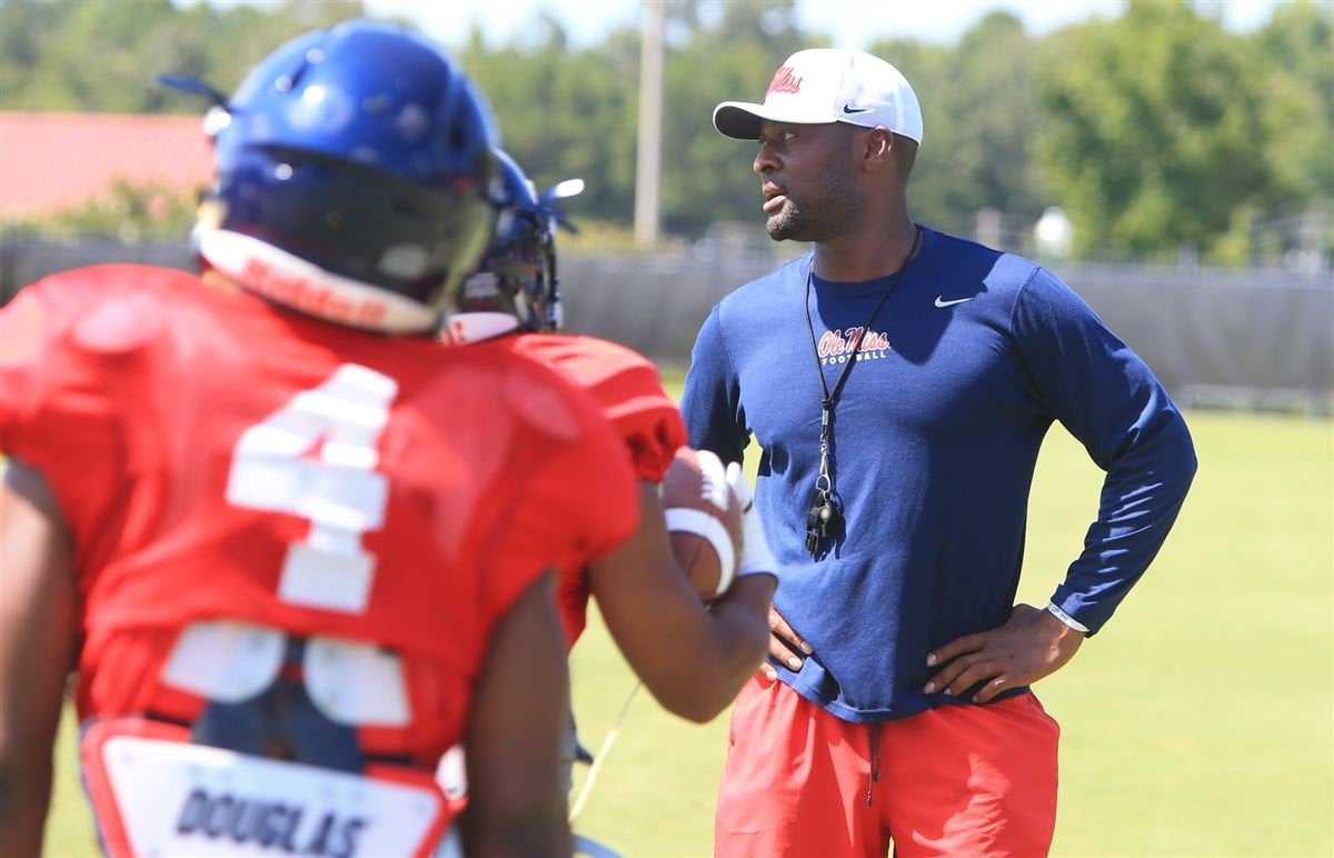 Rebel Yell Hotline: Mike Smith and Derrick Nix