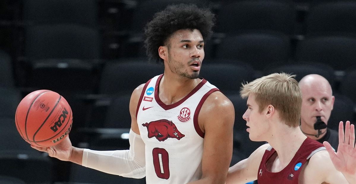 Justin Smith plays big in Arkansas' win over Colgate, 85-68