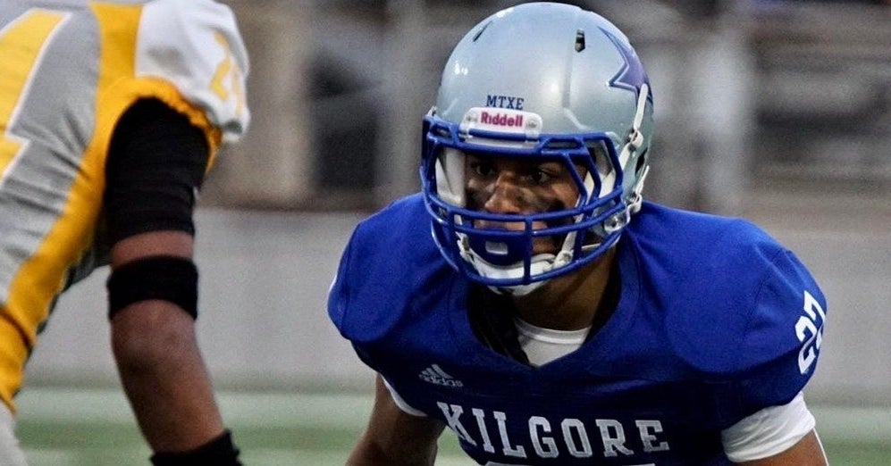 Top JUCO cornerback Moses Alexander commits to Cougars