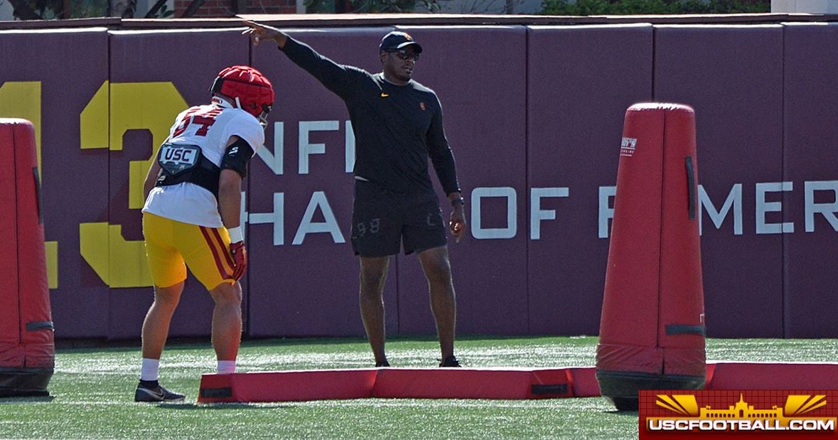 USC outside linebackers coach Roy Manning speaks on Korey Foreman ...