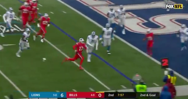 Josh Allen uses his legs for Bills first TD