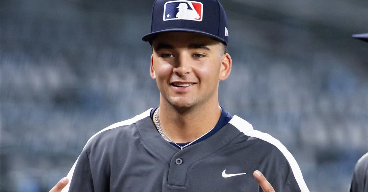 Texas Longhorns baseball: LHP Bryce Navarre flips from Texas A&M to ...