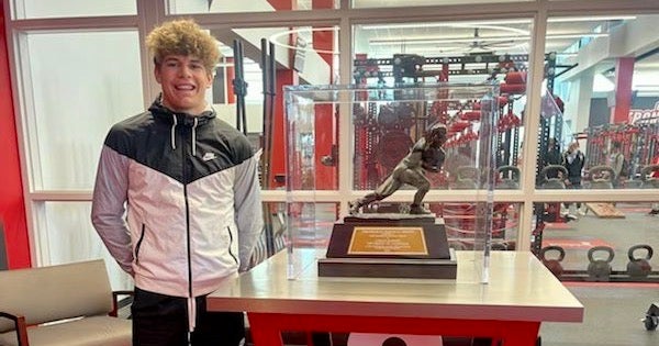 Covington Catholic Willie Rodriguez TE checks out Louisville