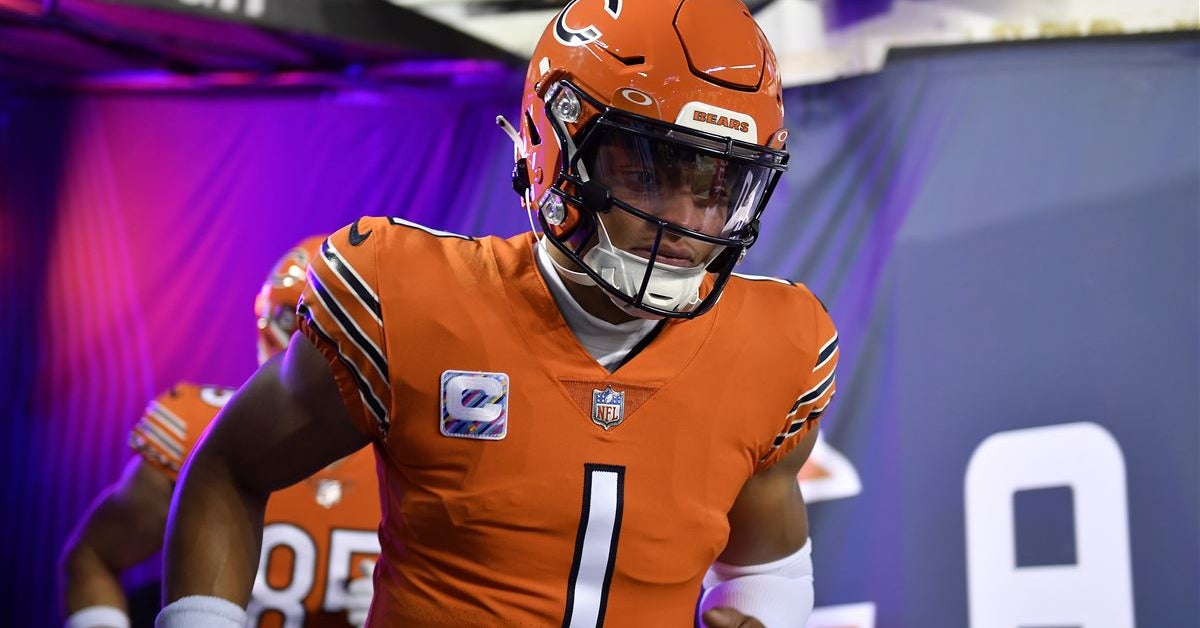 Justin Fields responds to trade speculation, rumors Bears could select ...