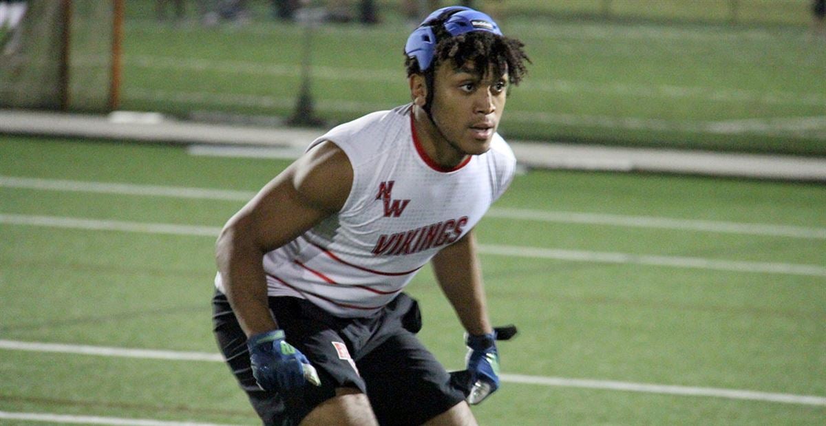 4-star LB Xavier Simmons hoping to visit NC State soon
