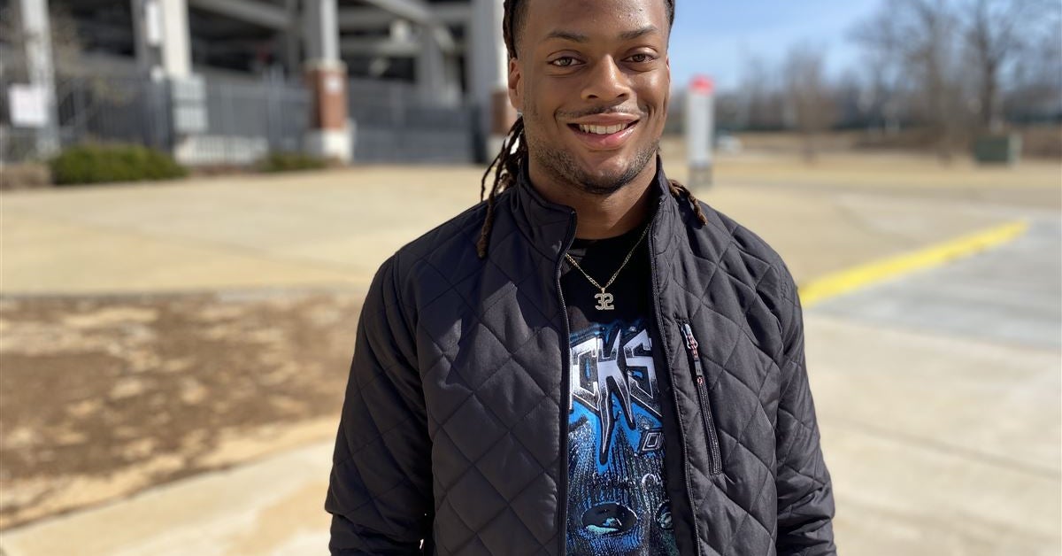 Four-star Bama linebacker commit Myles Johnson enjoys visit to Ole Miss