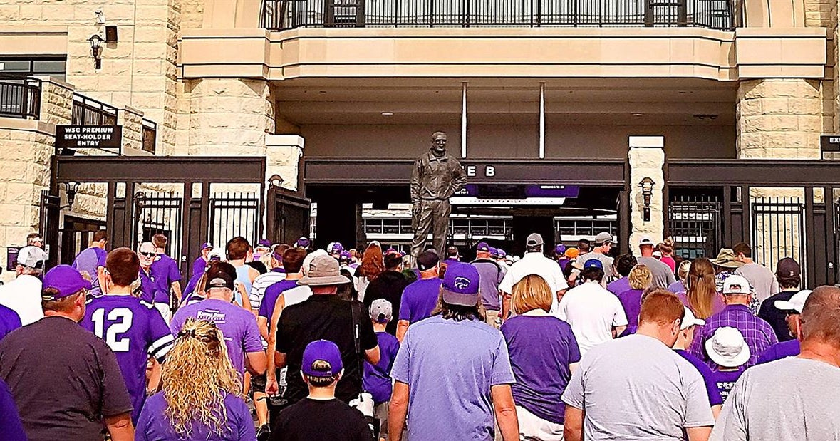 Fans flock to get glimpse of 2018 Wildcats