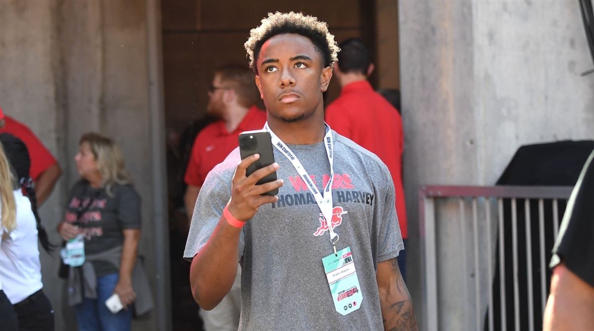 Photo gallery from big Ohio State-Iowa game recruiting weekend