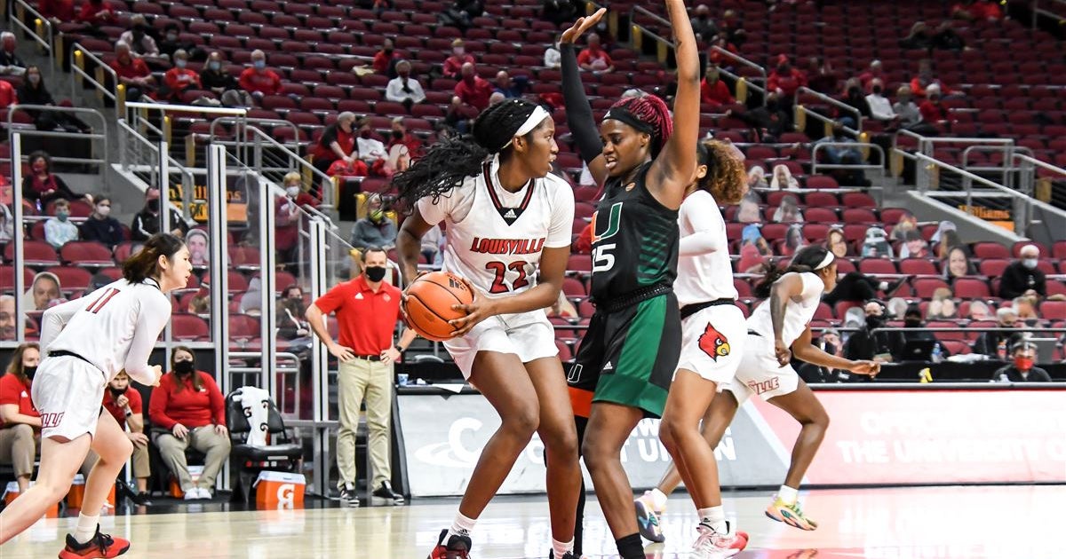 Liz Dixon keys Louisville blowout win over Cal Poly