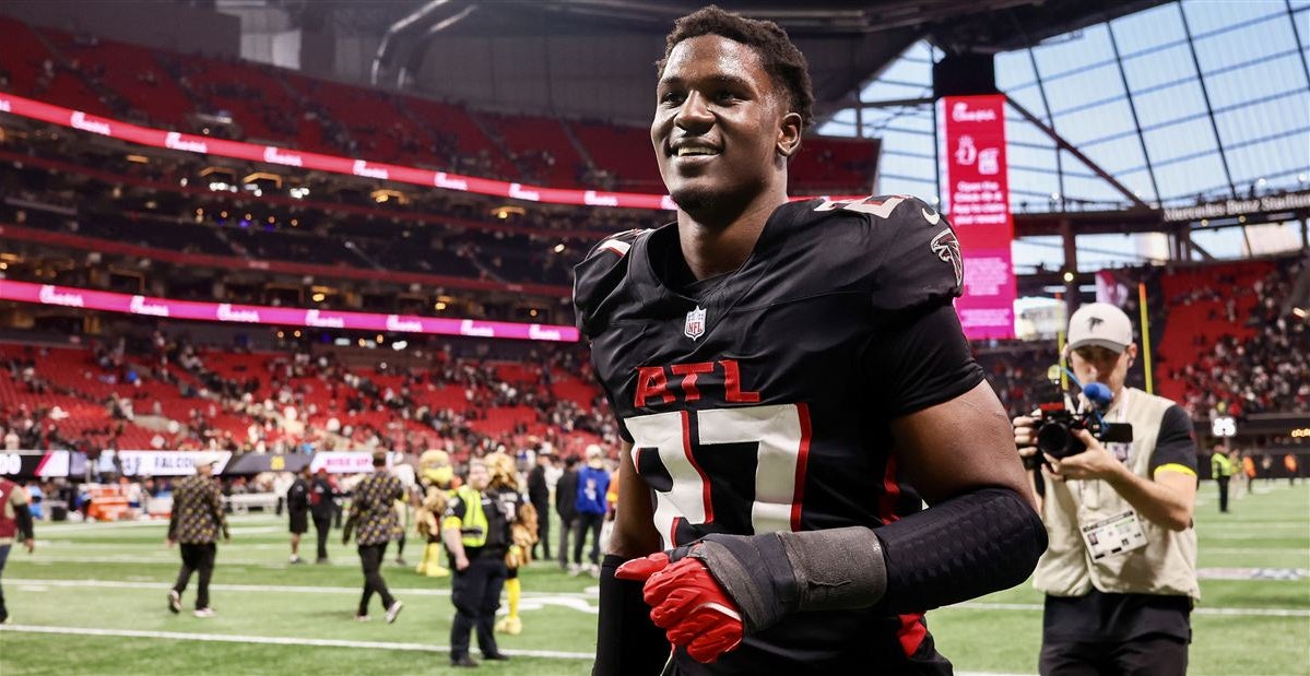 Vols in the NFL: James Pearce Jr., Byron Young close big seasons with ...