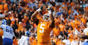 Kyle Phillips, Tennessee, Strong-Side Defensive End
