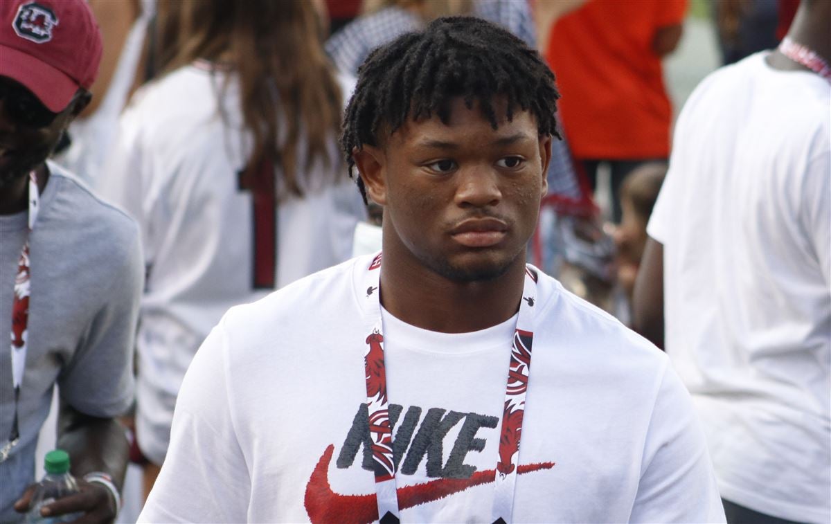 Former Michigan linebacker officially visiting Florida