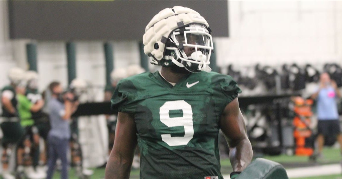 After backing out of NFL Draft, TE Daniel Barker working to become ...