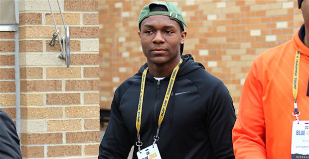 Elite 2020 WR AJ Henning books Notre Dame visit