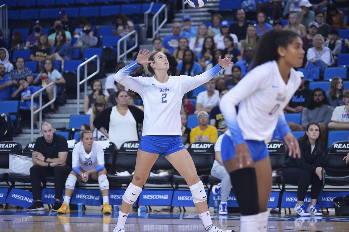 Photos: Women's Volleyball drops to 0-2 in conference with loss to ...